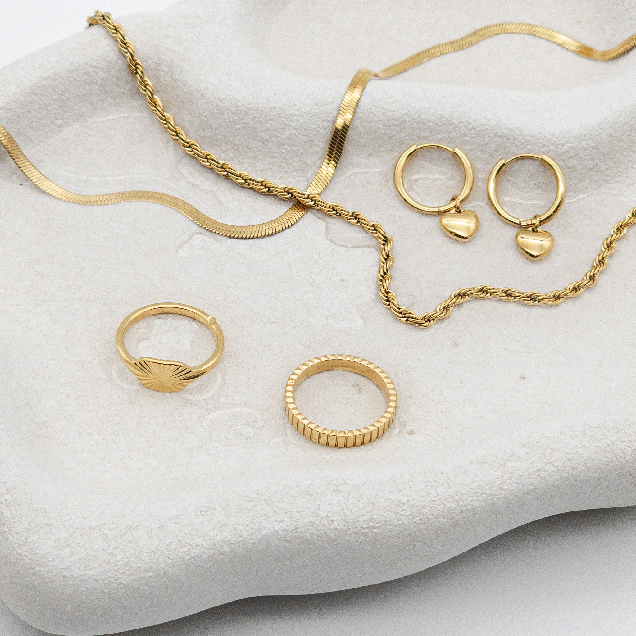Discover the Timeless Elegance of Gold Jewellery: A Guide to Elevating – ENDLESS & CO.