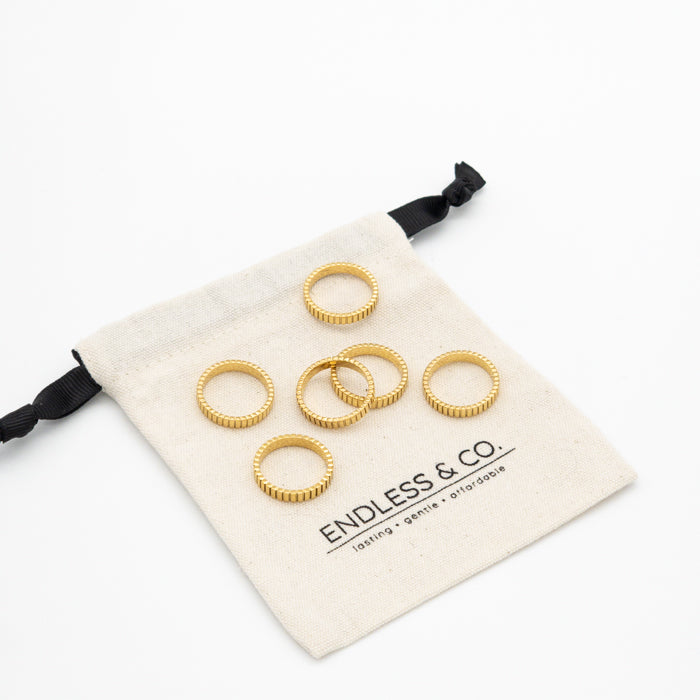 Evelyn Gold Ring – ENDLESS & CO.